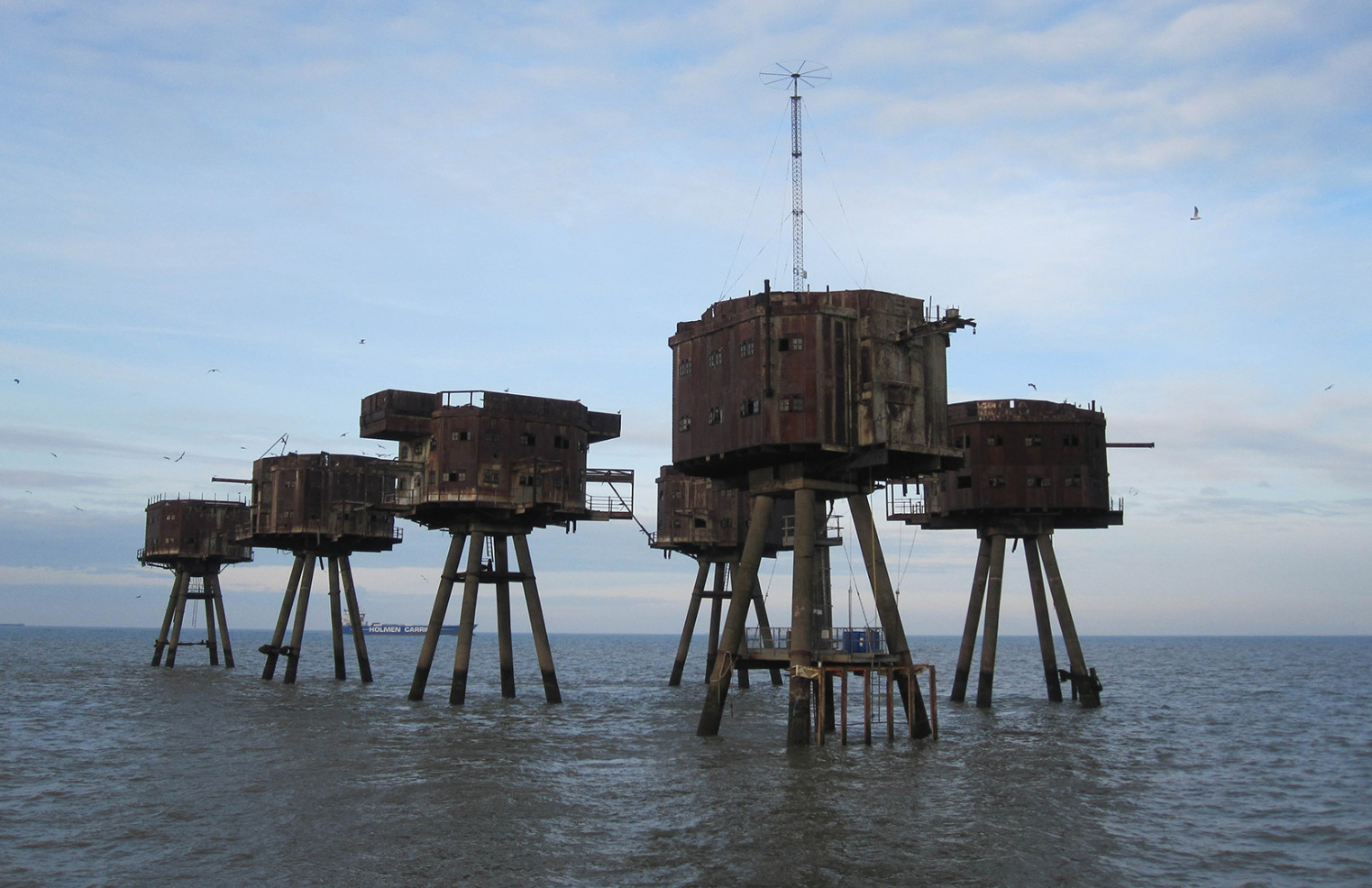 Hotel mooted for WWII Redsand sea forts in Thames Estuary
