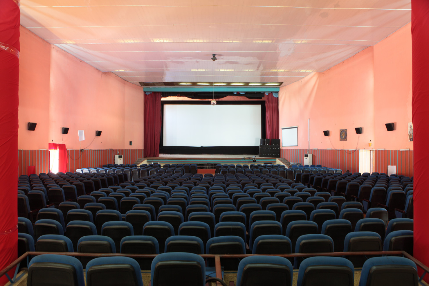 Screen stars: rescuing Angola's cinemas
