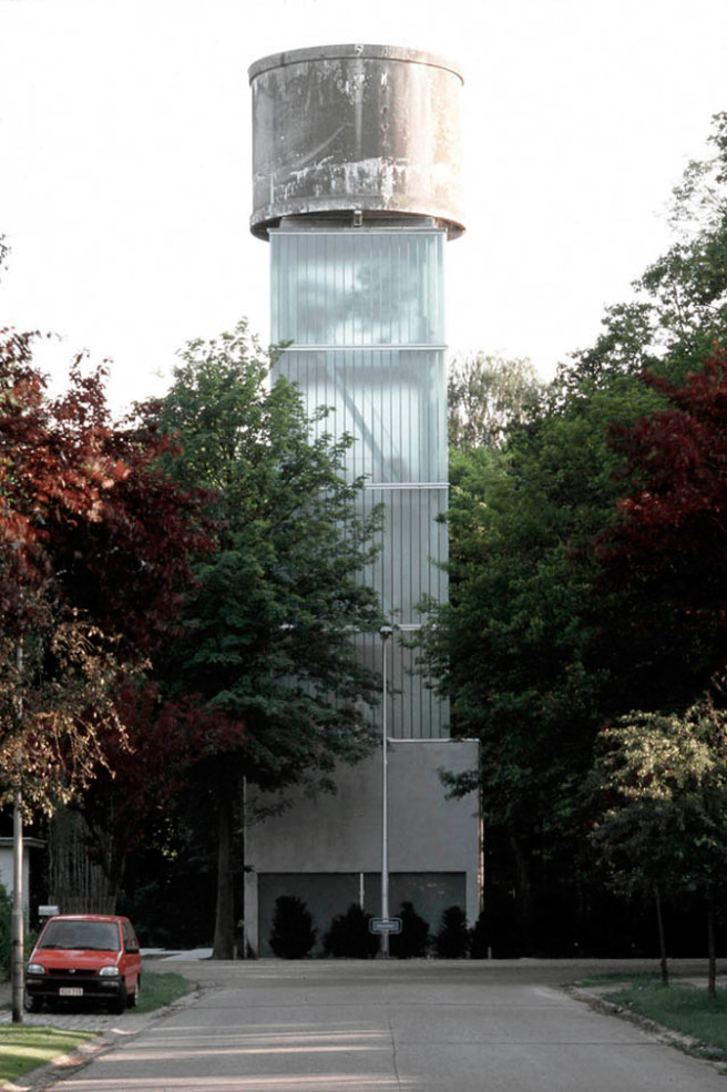 10 striking water tower conversions