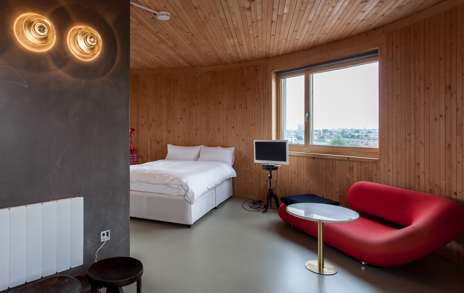 10 striking water tower conversions