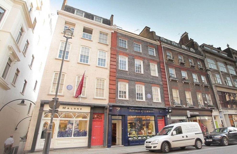 Jimi Hendrix’s London home is opening as a museum