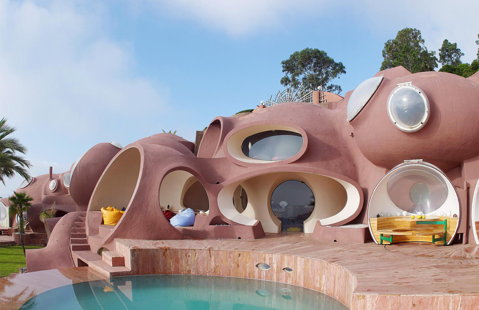 3 revolutionary bubble houses on the market right now - The Spaces