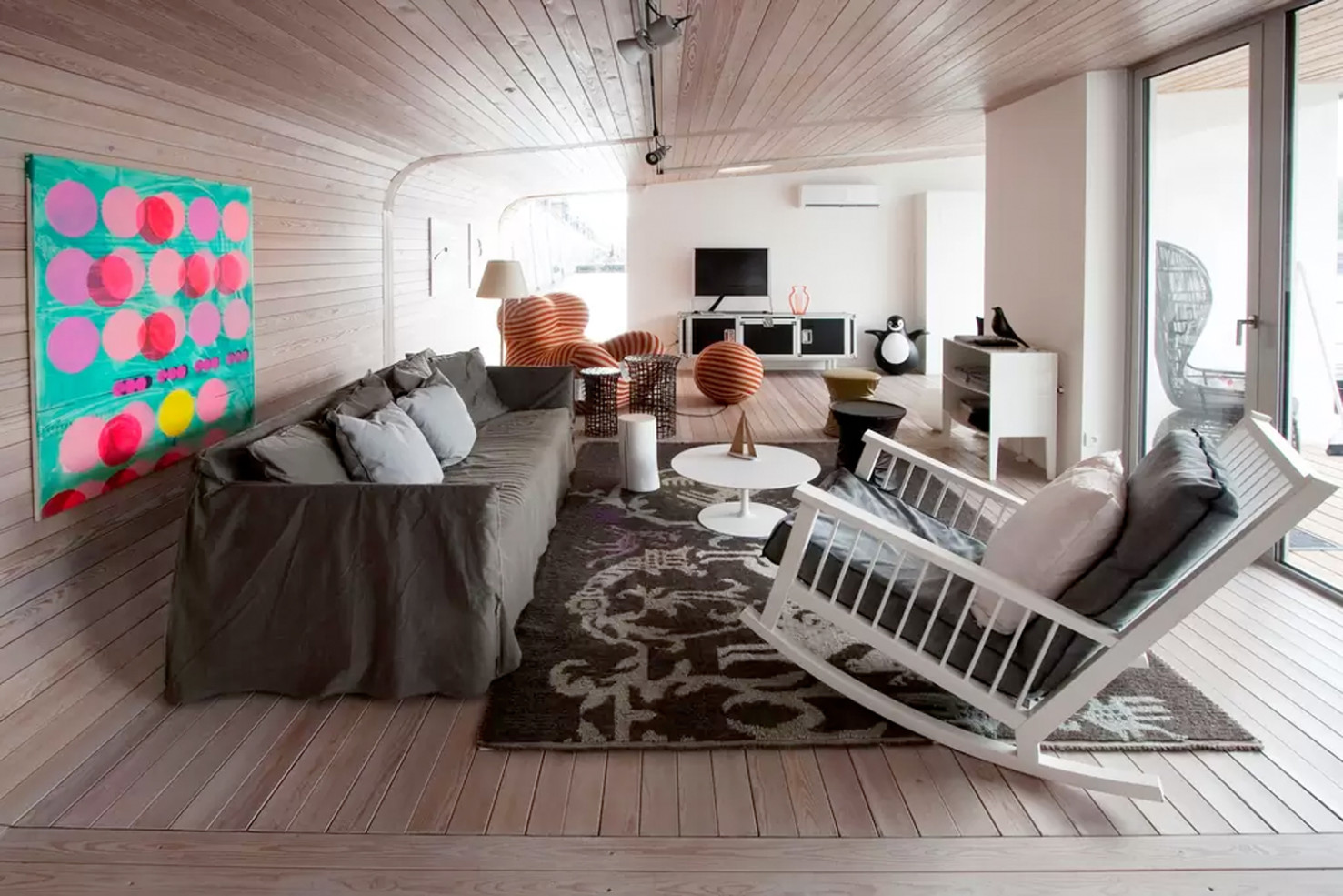 4 floating holiday homes to rent this summer - The Spaces