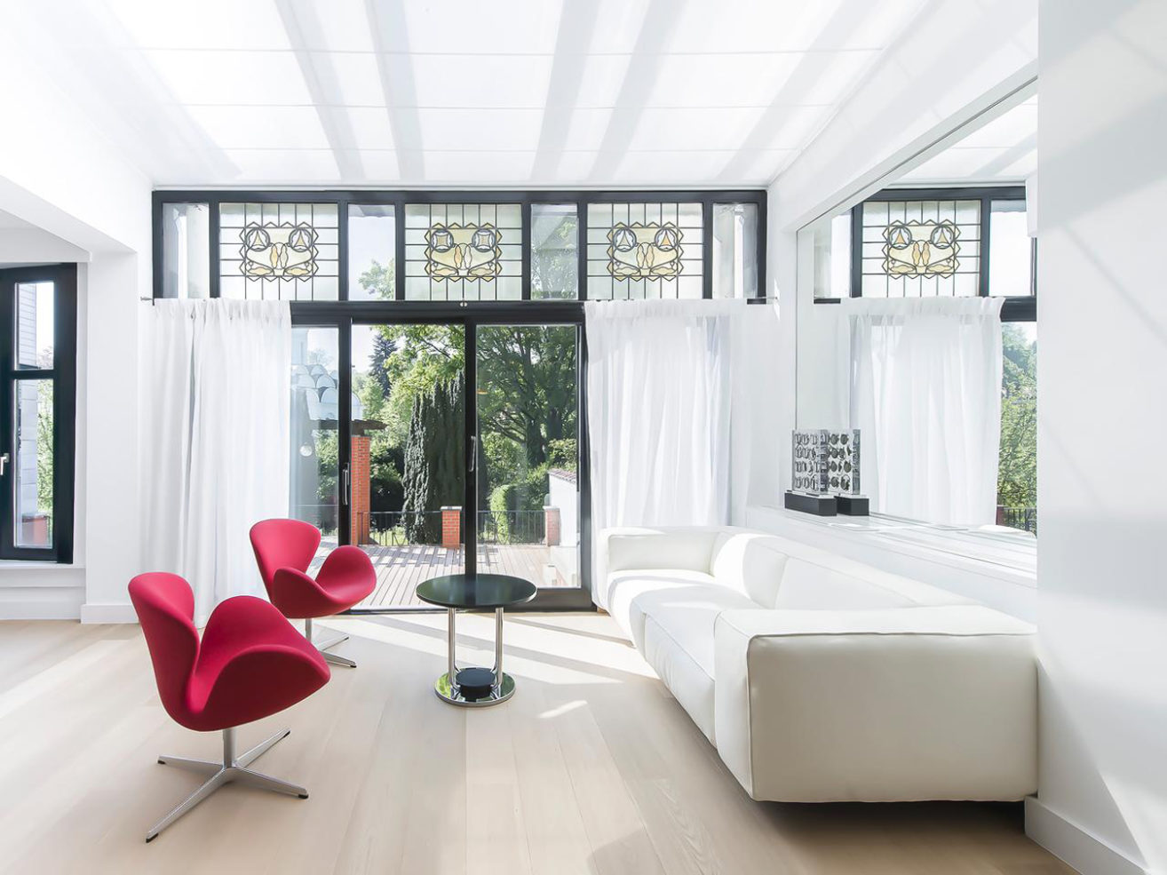 Own a restored Art Deco home in Brussels