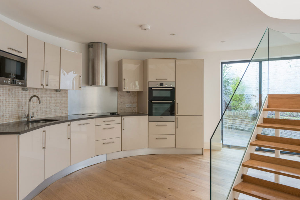 An oval shaped home hits the market in London’s Battersea - The Spaces