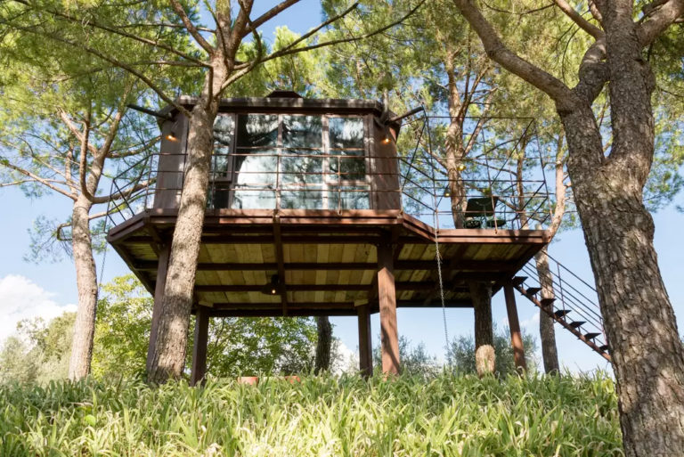 10 spectacular treehouses to stay in this summer - The Spaces