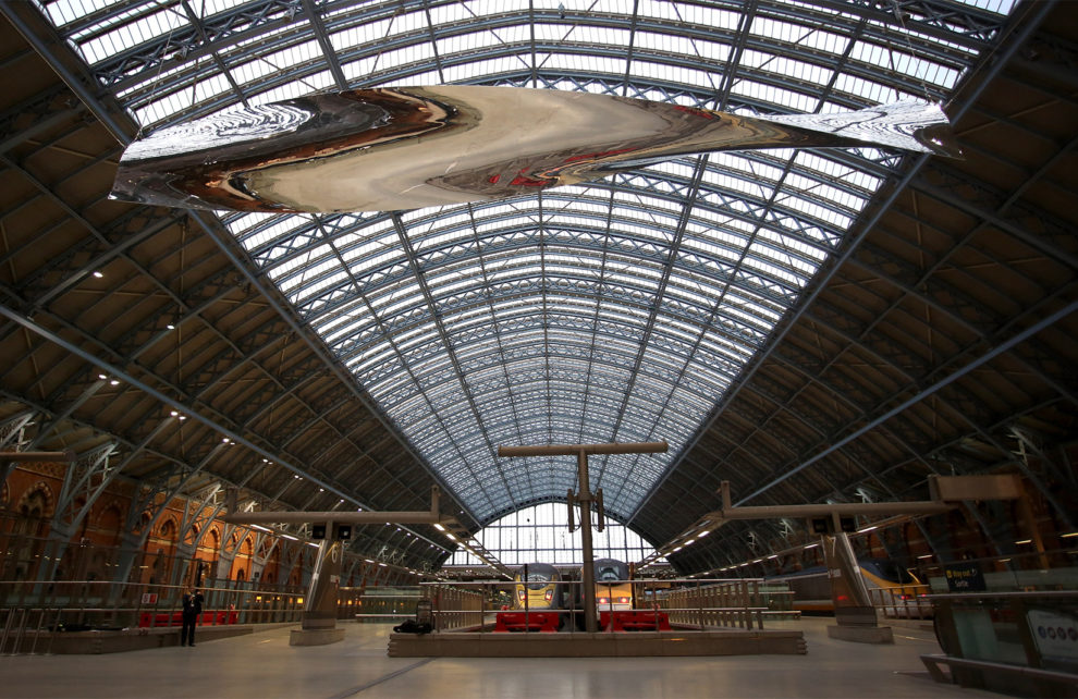 Ron Arad’s 360 degree installation Curtain Call opens at London’s ...