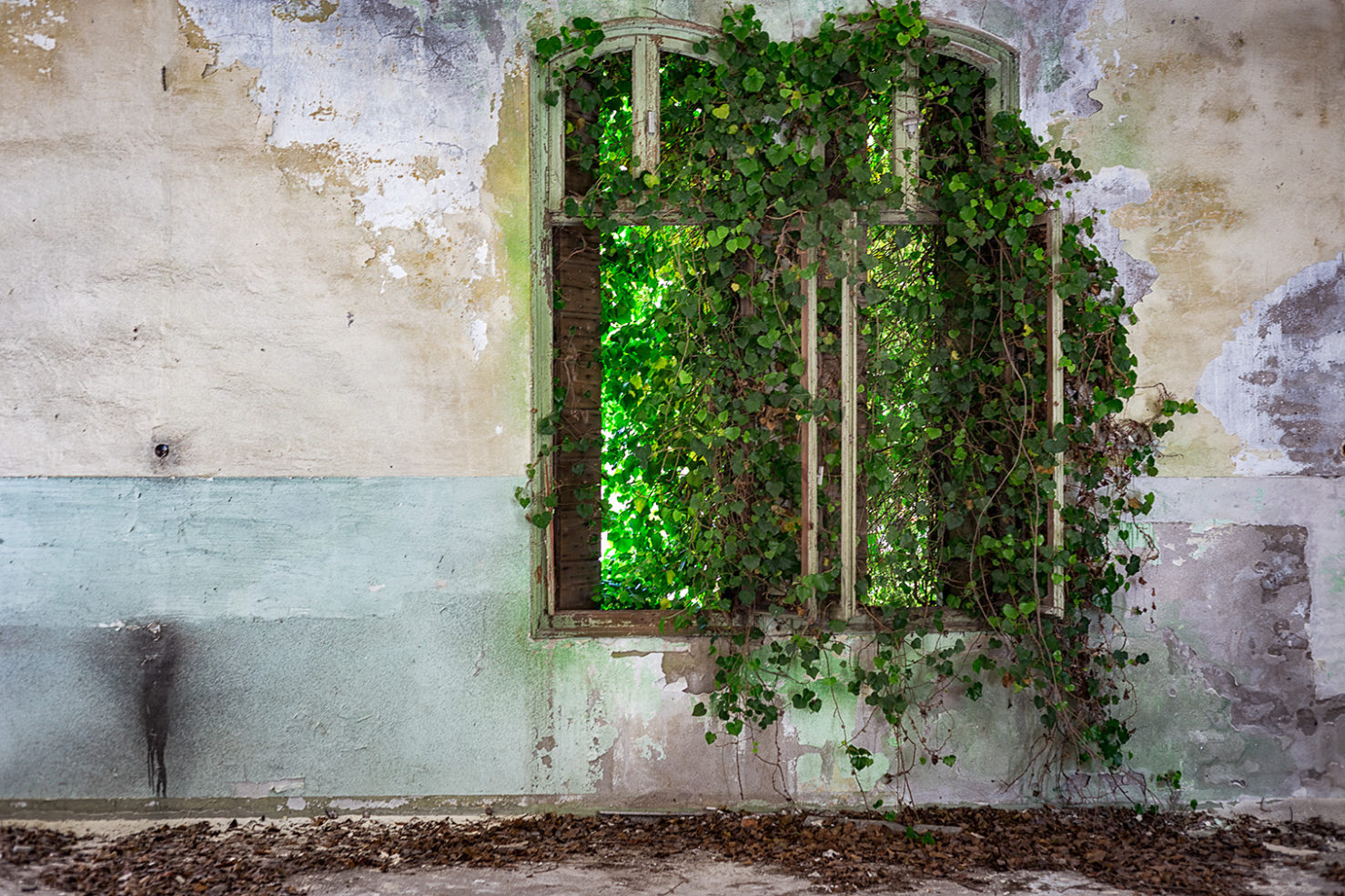 Beyond ruin porn: urban explorer James Kerwin shoots Europe's forgotten buildings