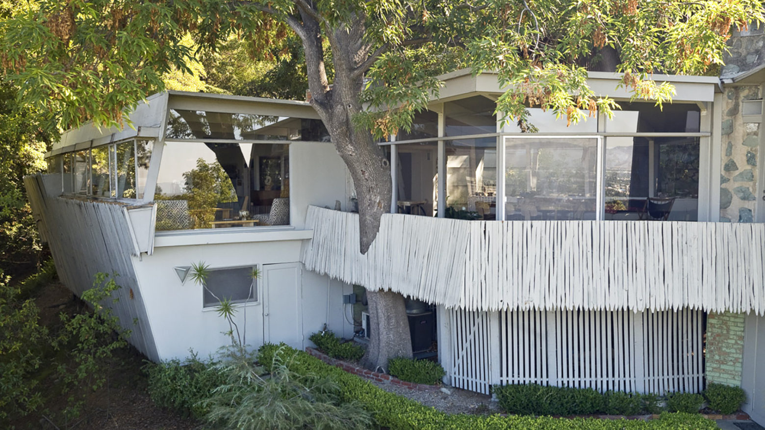 Midcentury home by Rudolph Schindler lists for $2.595m in LA - The Spaces