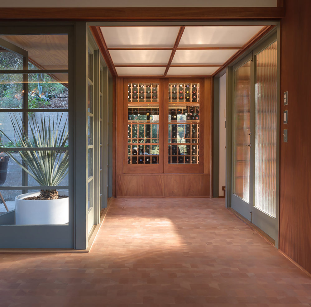 Modernist ‘treehouse’ by Harwell Hamilton Harris hits the market in LA ...