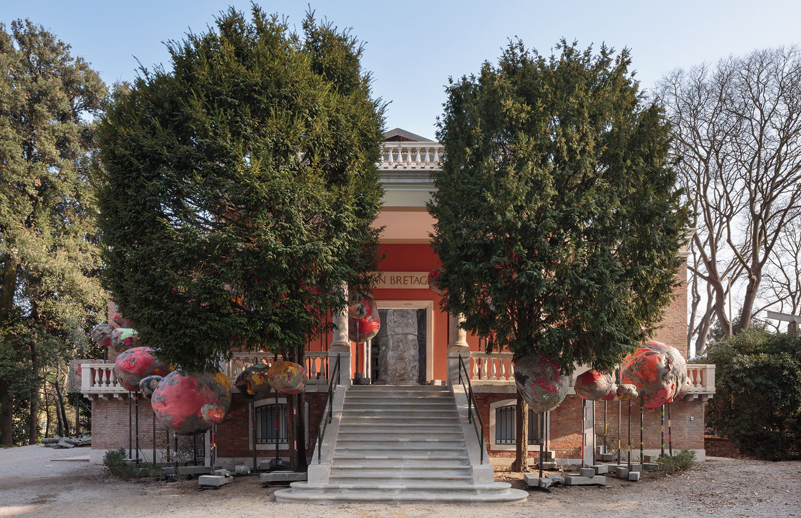 Artist Phyllida Barlow ‘spills the guts’ of the British Pavilion at the ...