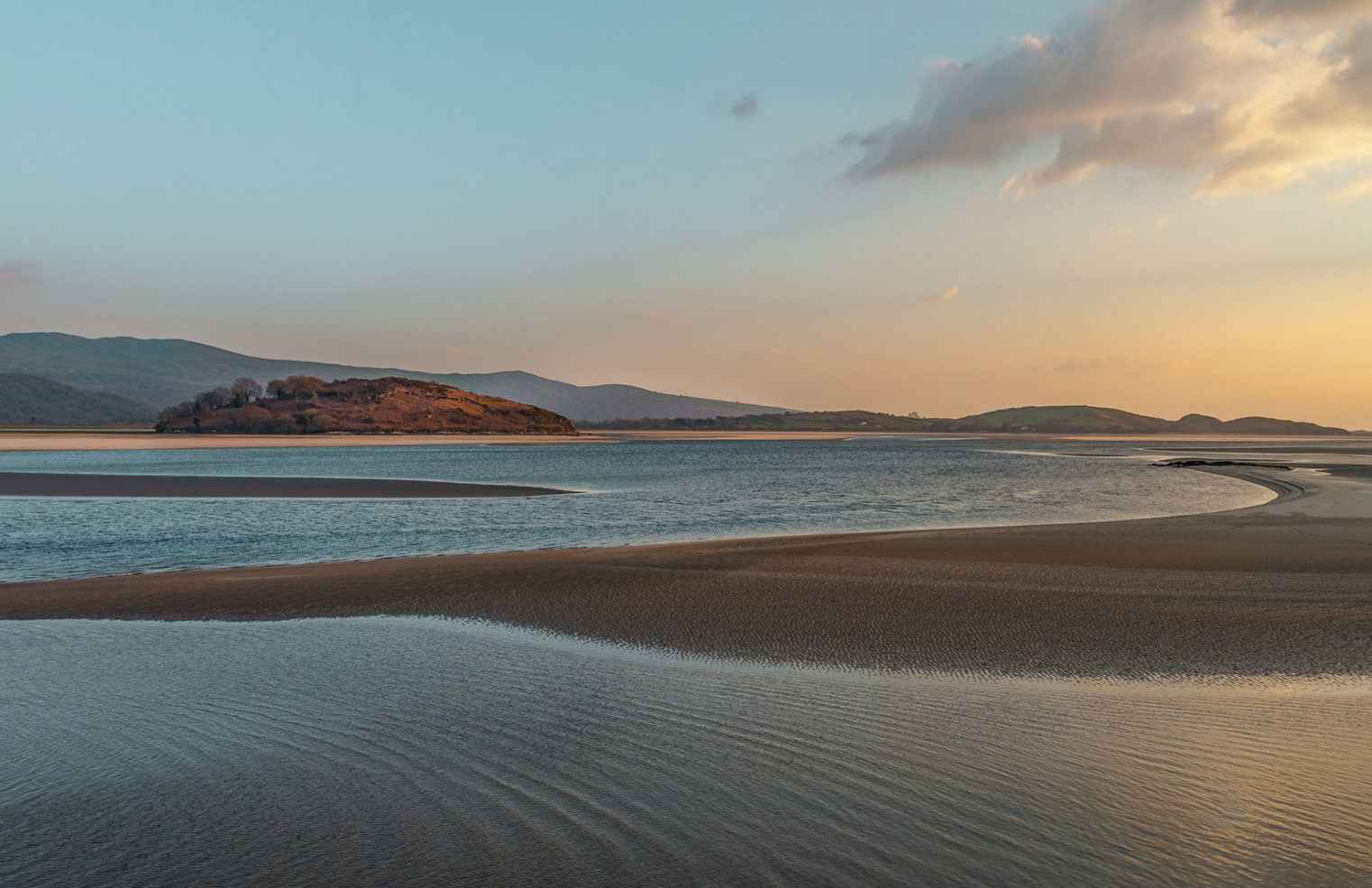 A Welsh island comes up for rent at £500 a month