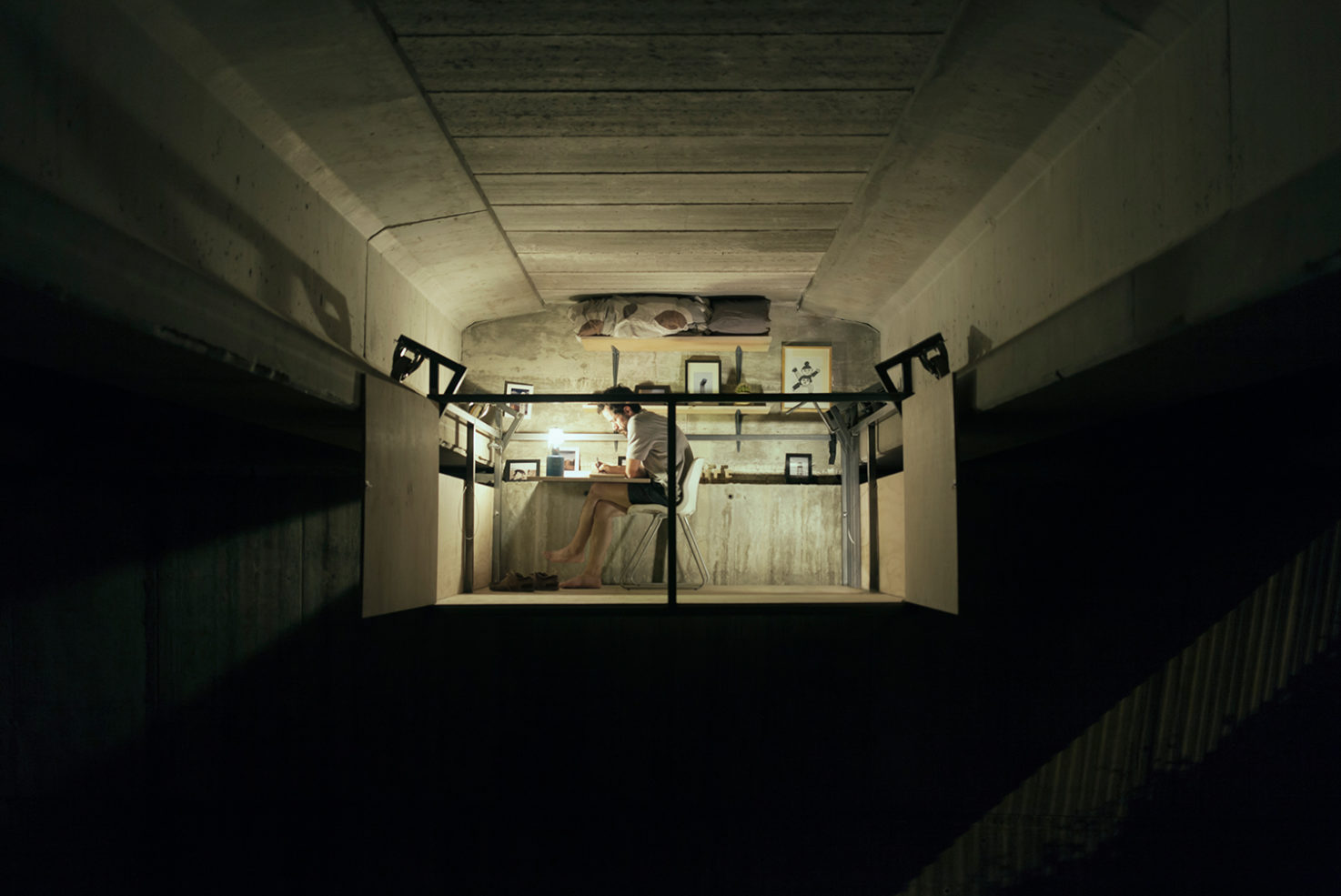 Fernando Abellanas designs a secret studio under a bridge in Spain