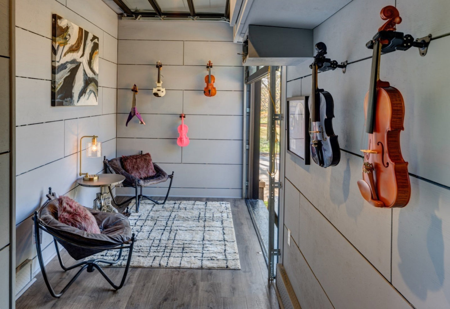 This tiny home is also an amp